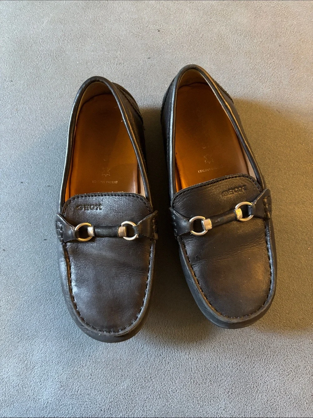 Geox | Shoes | 25 Geox Kids Black Leather Loafers With Goldtone Bit ...